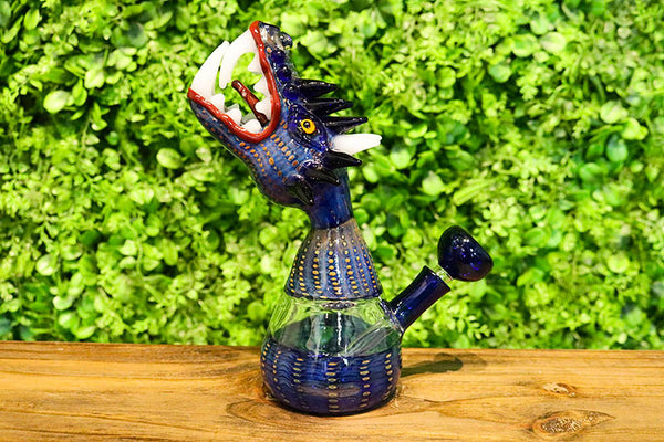 Unique Dragon 8 inch Water Pipe - Elevated Stash